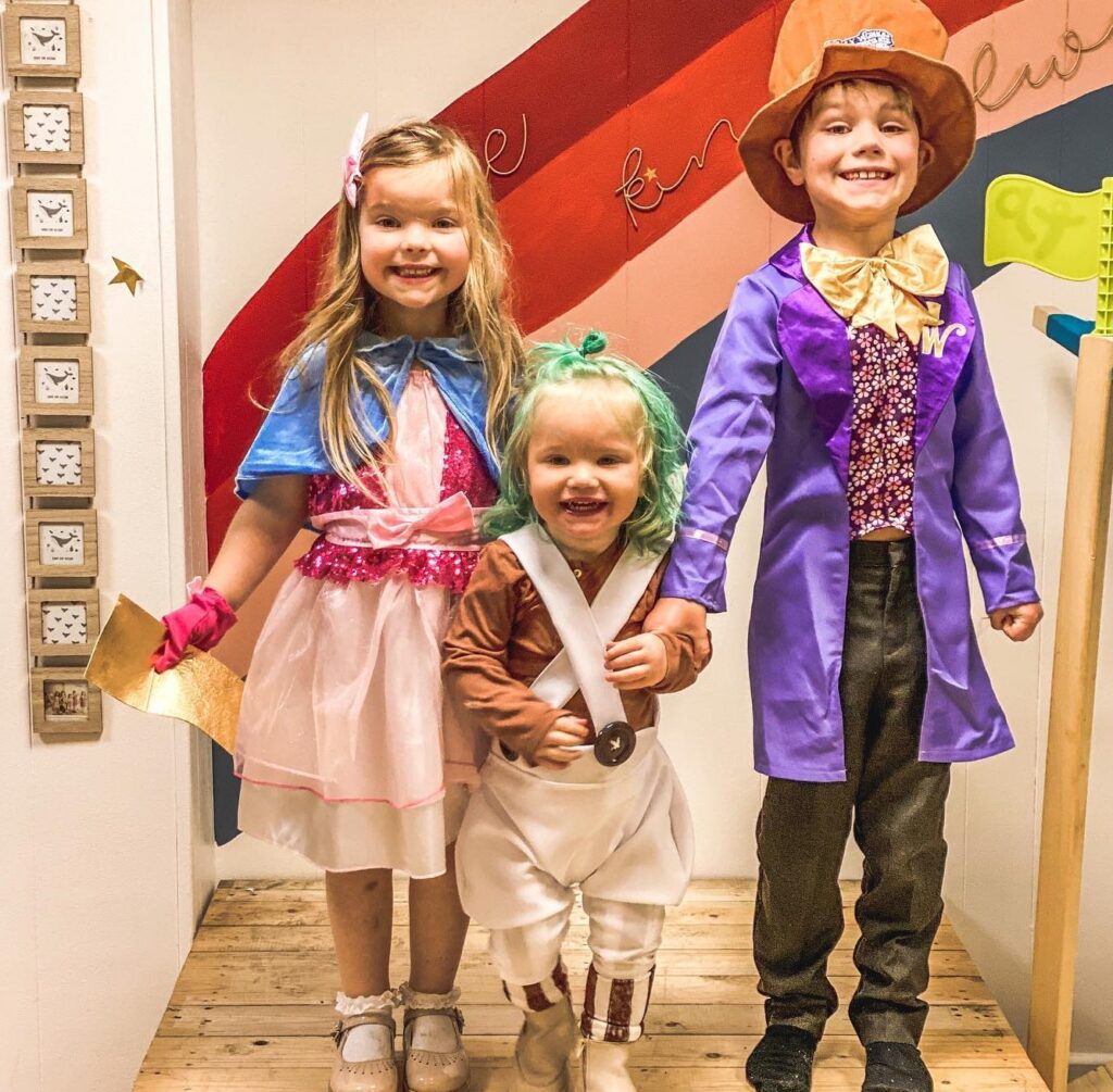 32 Cutest 3 Sibling Halloween Costumes!